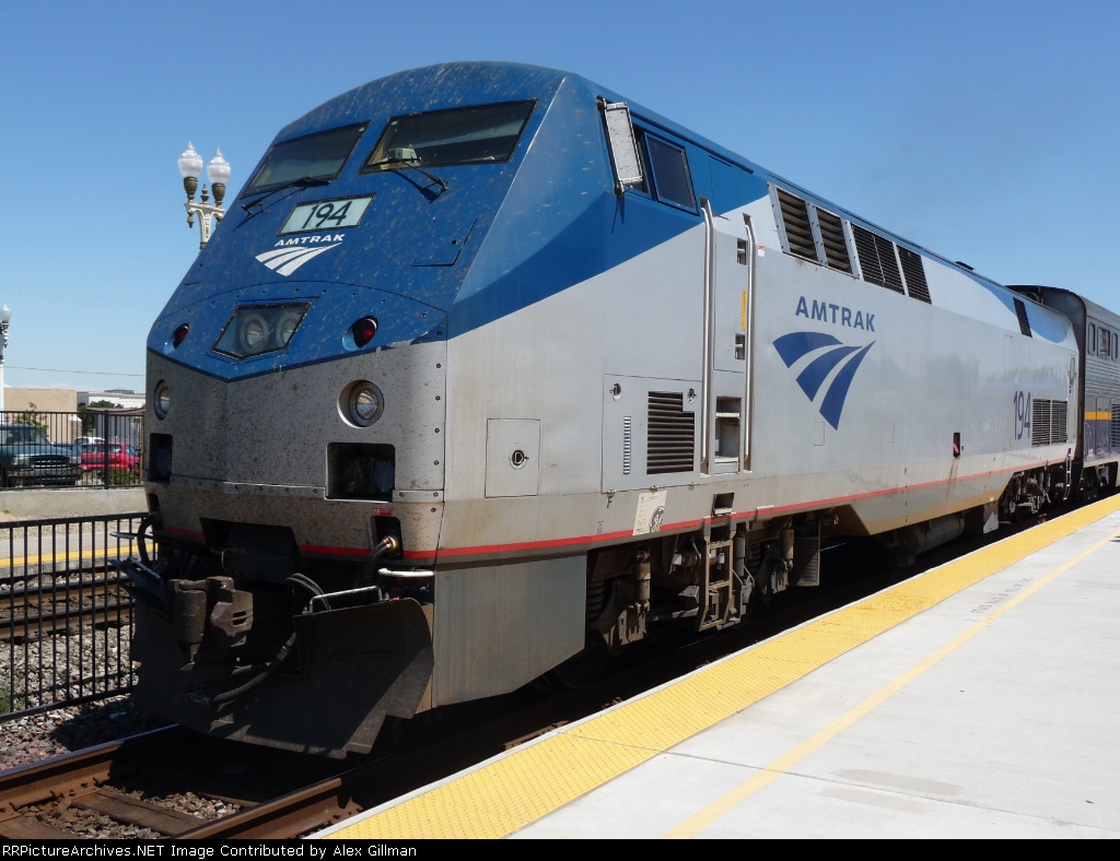 Amtrak 194, Roster